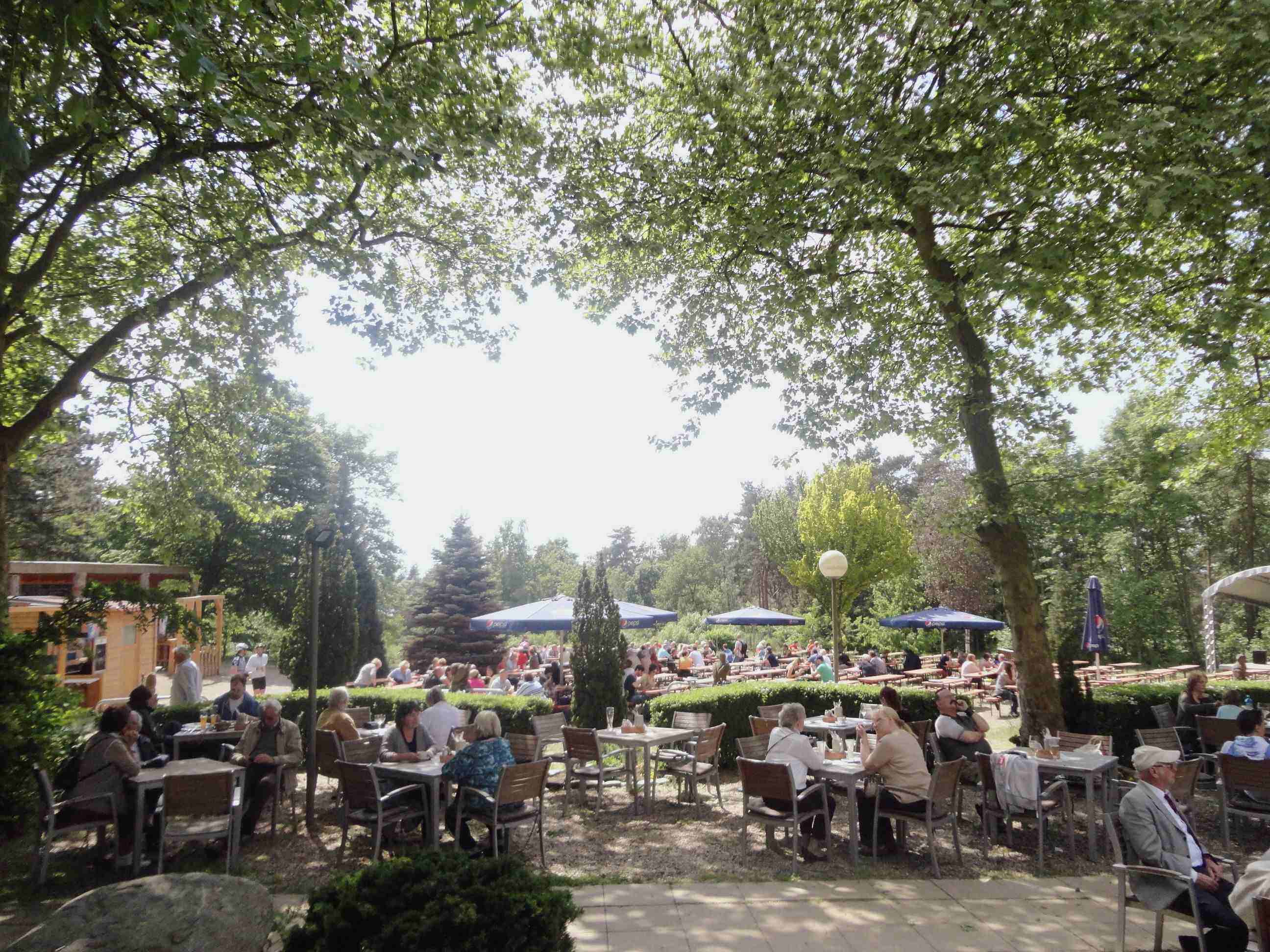 Biergartens In Germany: An Ode To Open-Air Drinking Culture – JCDAT